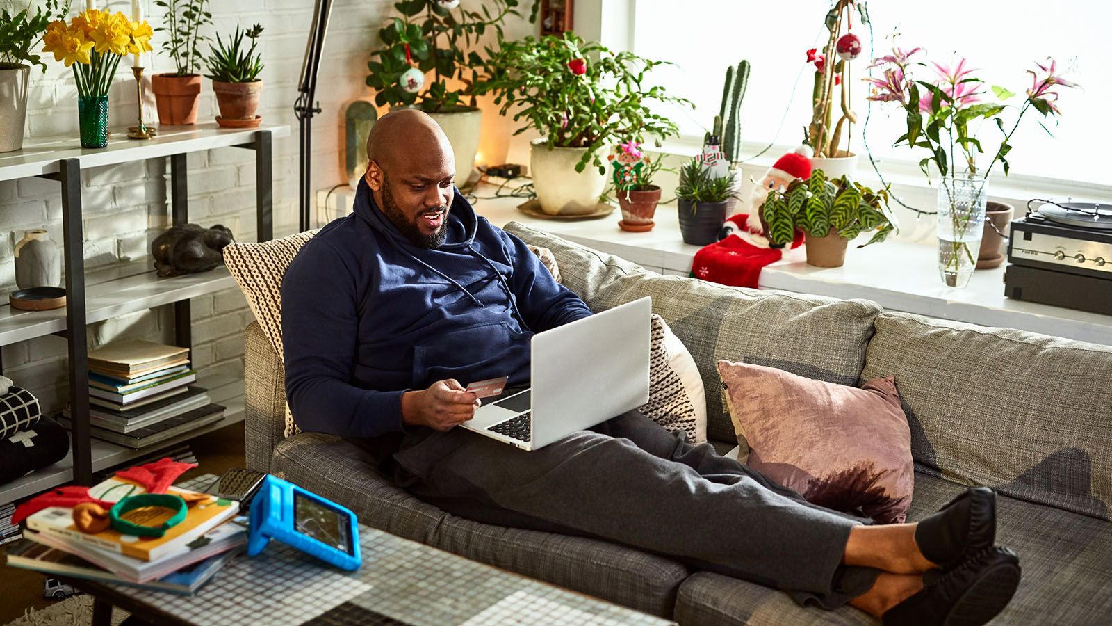 4 Spending Traps to Avoid While Social Distancing | Northwestern Mutual