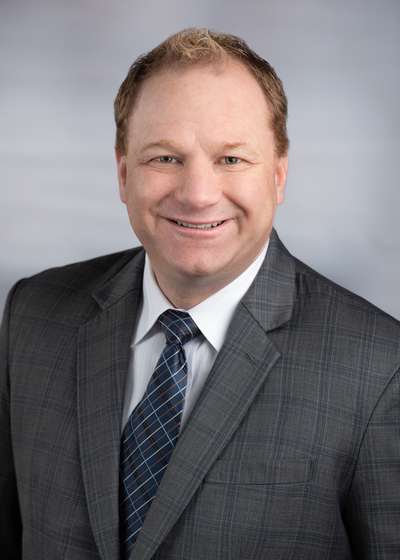 Photo of Partner and Wealth Management Advisor, Stephen E. Lowe Jr