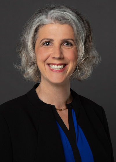 Photo of Associate Wealth Management Advisor, Lisa Hopperstad