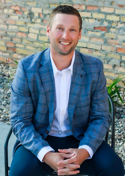 Photo of Wealth Management Advisor Luke Bruns