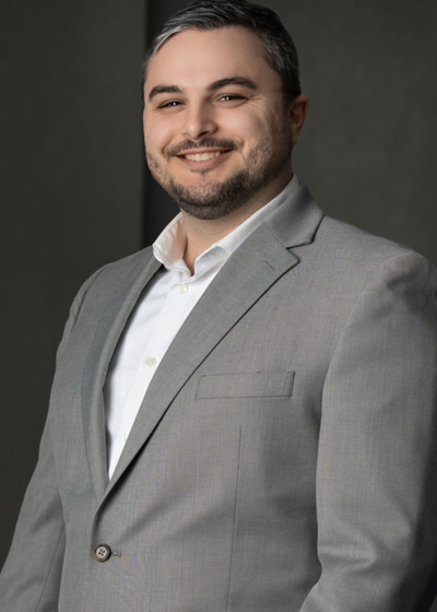Photo of Financial Planning Analyst and Investment Specialist Joel Silloway