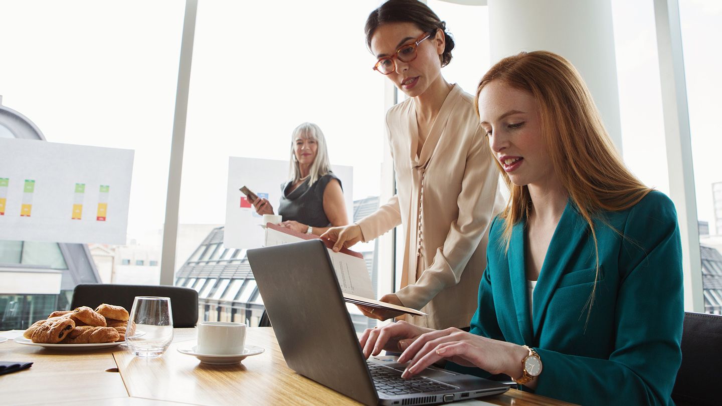 8 Get-Ahead Questions to Ask Your Boss | LearnVest